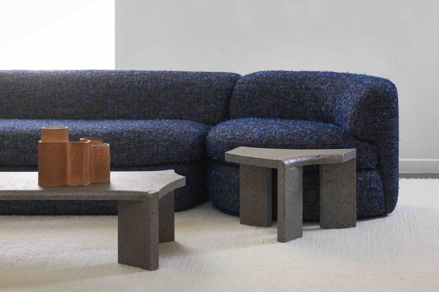 LEY Table - R HUGHES